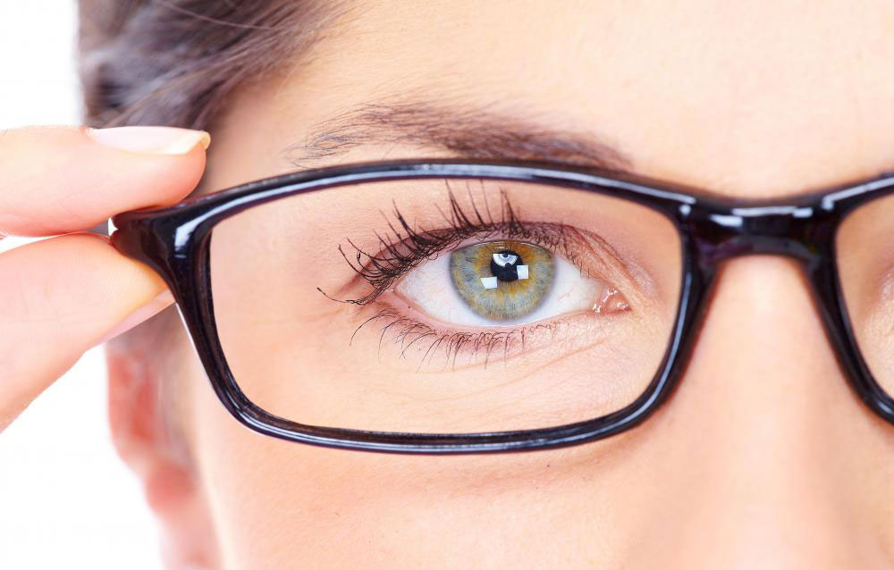 Durham Eyeglass Company Makeup Tips For Women With Glasses Durham Eyeglass Company Makeup Tips For Women With Glasses
